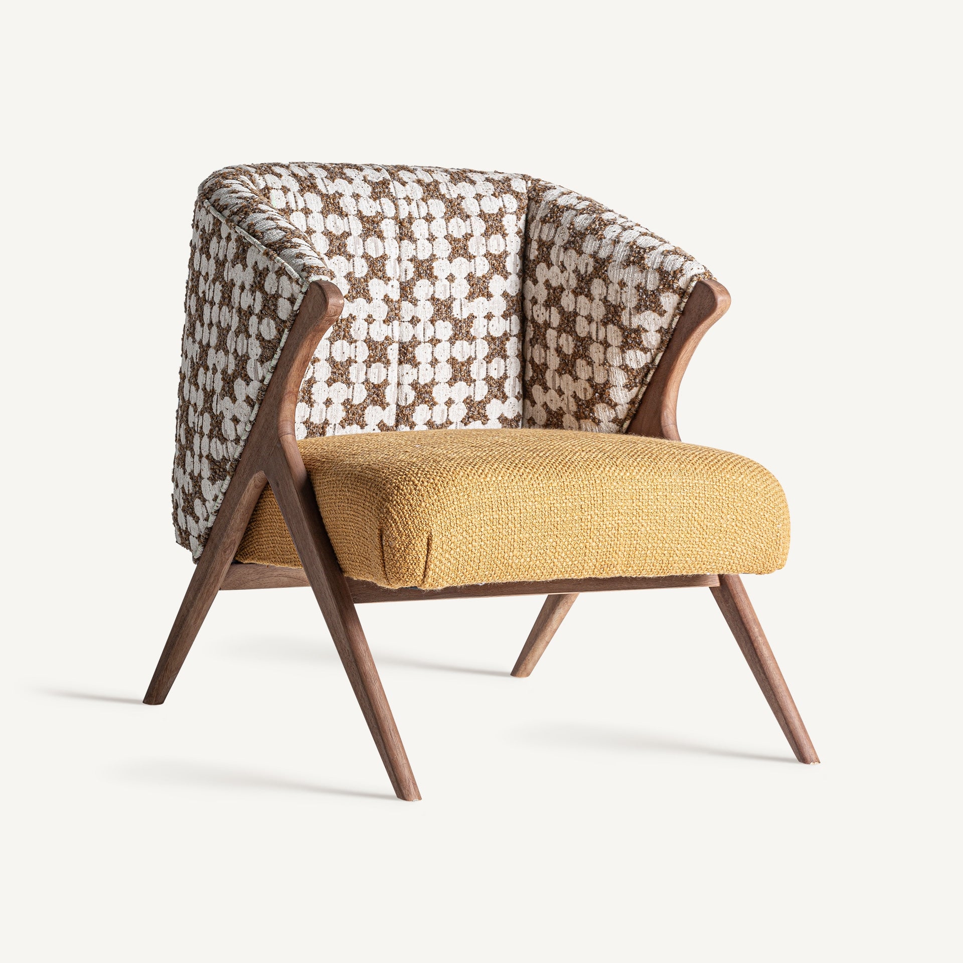 Fauteuil concept ocre tissu et bois de pin | VICAL Dolving | REMO-HOME